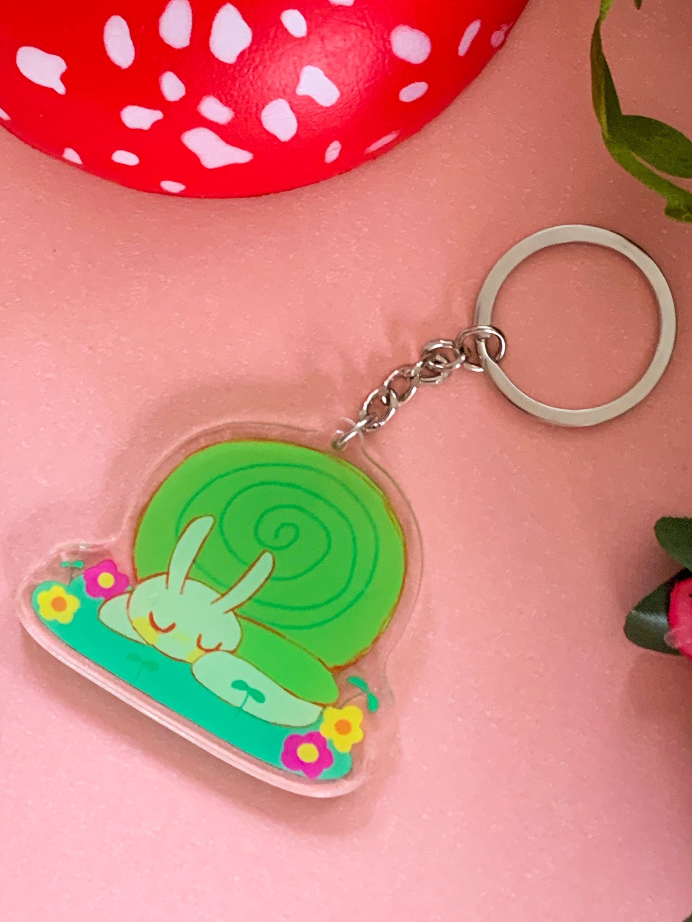 Sleepy Snail Keychain – MarDeLunaArts